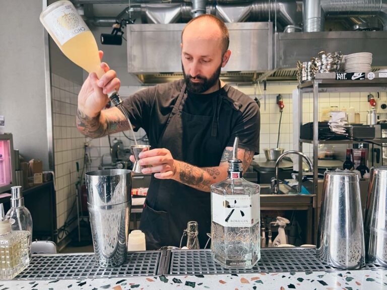 Sneaker-Zimmer.de | Stockholm Bar Guide